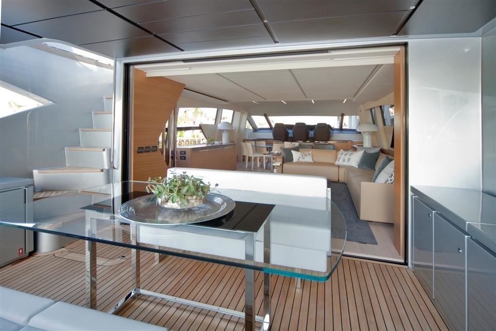 Yacht Pershing 92, a Pershing Superyacht | CHARTERWORLD Luxury ...
